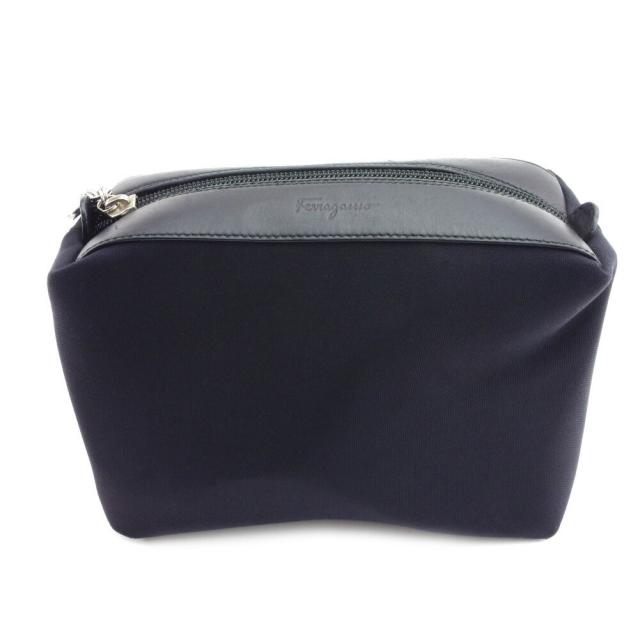 【X'masセール★30%OFF】サルヴァトーレフェラガモ Salvatore Ferragamo ポーチロゴ ブラック シルバー レディース 中古