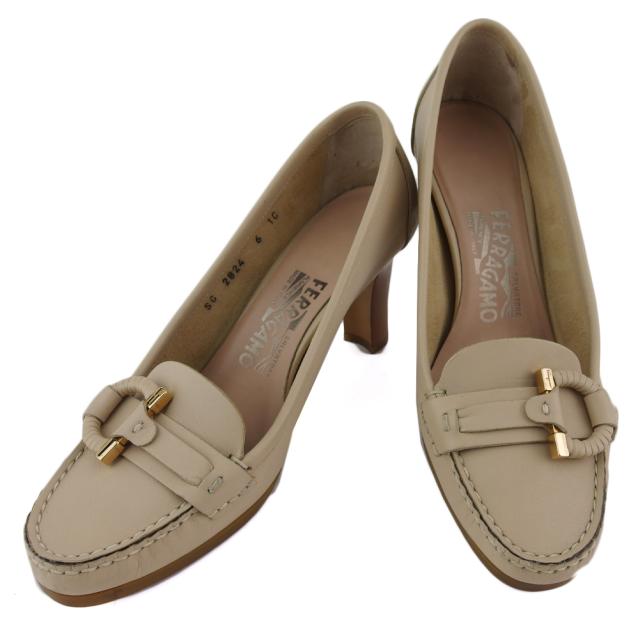 【X'masセール★30%OFF】サルヴァトーレフェラガモ Salvatore Ferragamo パンプスガンチーニ ♯6C ローファー ベージュ ブラウン ゴールド レディース 中古