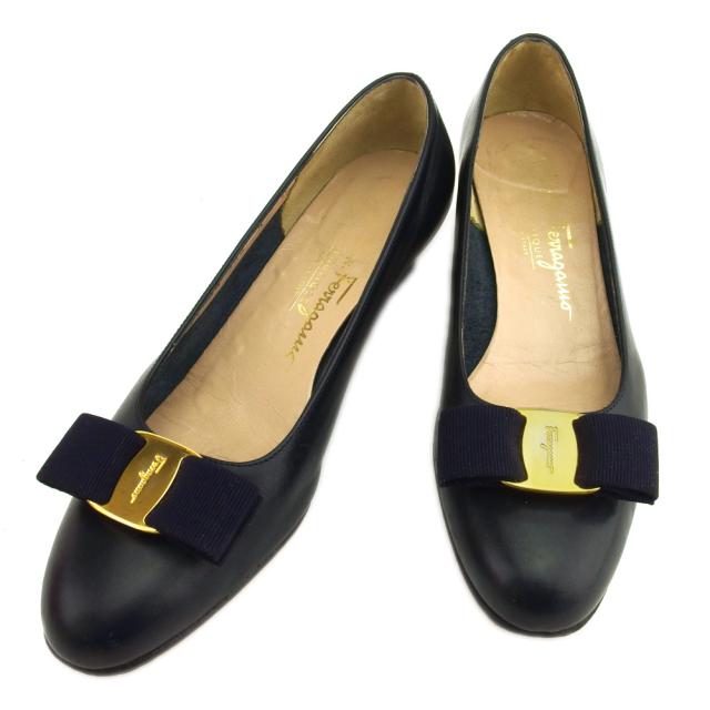 【BIGお買い物ラリー★30%OFFセール中】サルヴァトーレフェラガモ Salvatore Ferragamo パンプスヴァラリボン ♯5C ラウンドトゥ ネイビー ゴールド ブラック レディース 中古