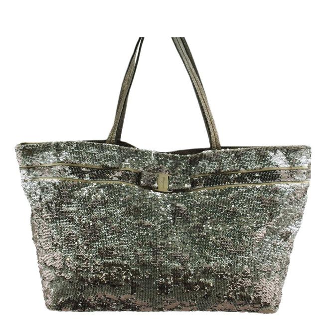 【BIGお買い物ラリー★30%OFFセール中】サルヴァトーレフェラガモ Salvatore Ferragamo トートバッグスパンコール ヴァラリボン シルバー ベージュ レディース 中古