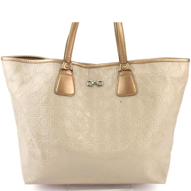 【BIGお買い物ラリー★30%OFFセール中】サルヴァトーレフェラガモ Salvatore Ferragamo トートバッグガンチーニ ピンク ベージュ ゴールド シルバー レディース 中古