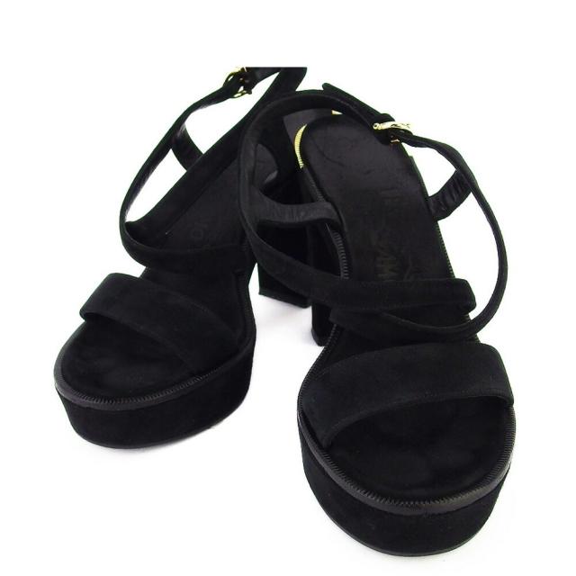 【X'masセール★30%OFF】サルヴァトーレフェラガモ Salvatore Ferragamo サンダルクロスデザイン ♯5C チャンキーヒール ブラック ゴールド レディース 中古
