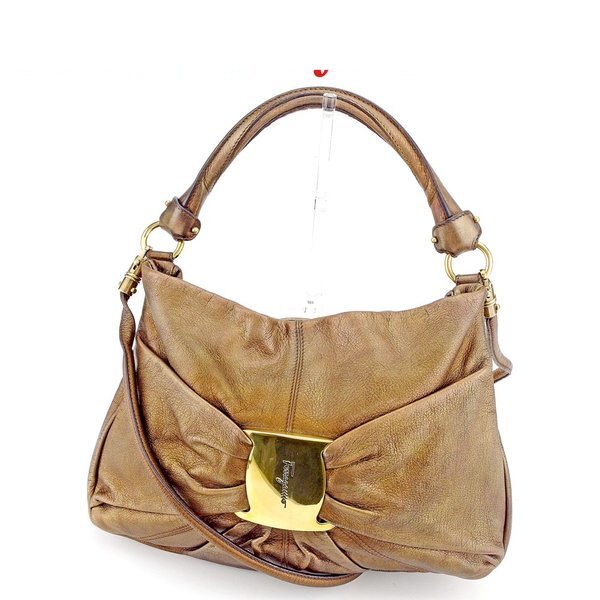 【X'masセール★30%OFF】サルヴァトーレフェラガモ Salvatore Ferragamo ショルダーバッグヴァラリボン ブラウン レディース 中古
