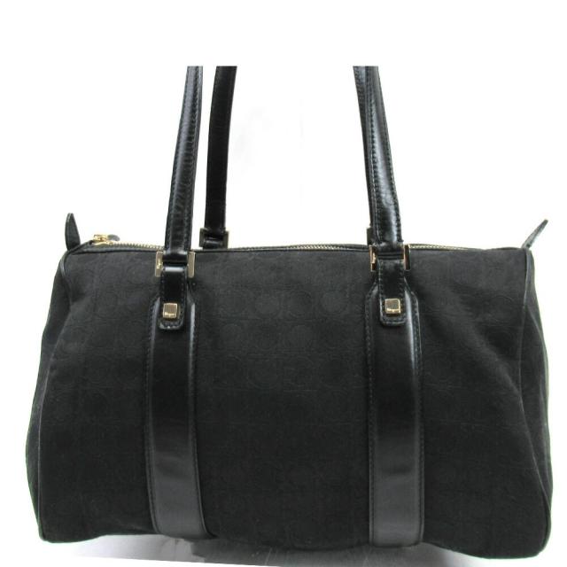 【BIGお買い物ラリー★30%OFFセール中】サルヴァトーレフェラガモ Salvatore Ferragamo ショルダーバッグガンチーニ ブラック レディース 中古