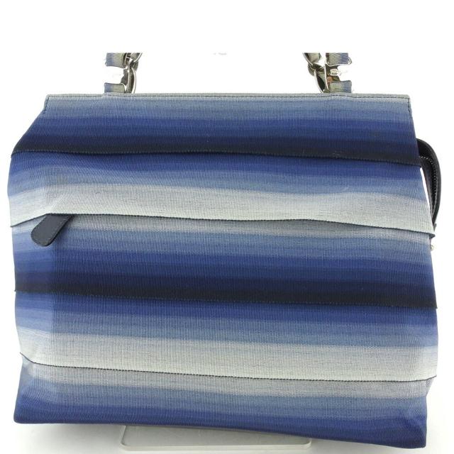 【BIGお買い物ラリー★30%OFFセール中】サルヴァトーレフェラガモ Salvatore Ferragamo ショルダーバッググラデーション ティアード ヴァラチェーン ブルー ネイビー シルバー系 レディース 中古