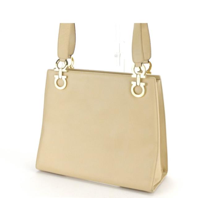 【BIGお買い物ラリー★30%OFFセール中】サルヴァトーレフェラガモ Salvatore Ferragamo ショルダーバッグ ガンチーニ金具 ベージュ×ゴールド レディース 中古