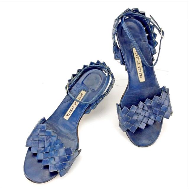 【BIGお買い物ラリー★30%OFFセール中】ボッテガヴェネタ BOTTEGAVENETA サンダルイントレチャート ♯4 アンクルストラップ ネイビー×ゴールド レディース 中古