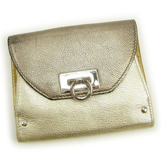 【BIGお買い物ラリー★30%OFFセール中】サルヴァトーレフェラガモ Salvatore Ferragamo 二つ折り財布ガンチーニ金具 シルバー×ゴールド系 レディース 中古