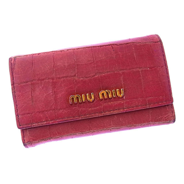 【BIGお買い物ラリー★30%OFFセール中】ミュウミュウ MIUMIU キーケースクロコダイル調 ロゴ入り ピンク×ゴールド レディース 中古