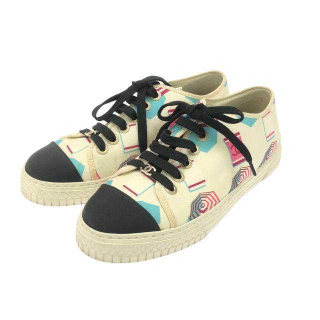 シャネル CHANEL スニーカー スニーカー 靴 レディース ホワイト系 【中古】