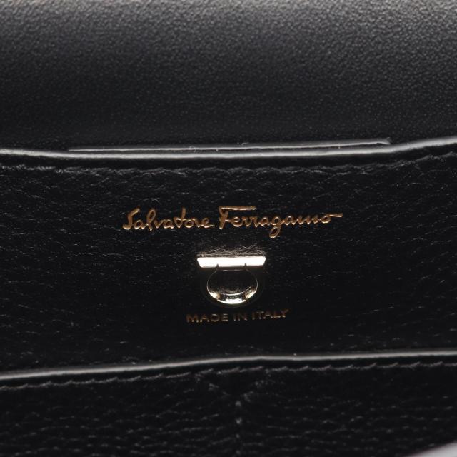 サルヴァトーレフェラガモ Salvatore Ferragamo ガンチーニ ショルダー