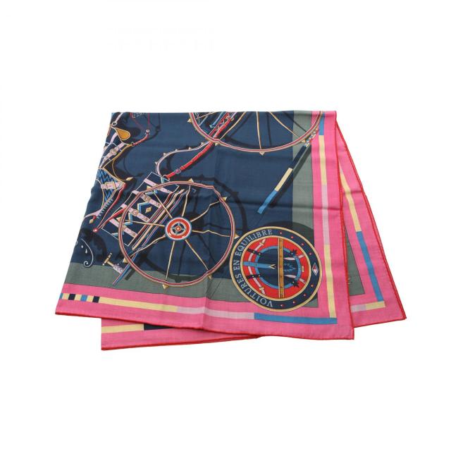 エルメス HERMES カレジェアン カレ140 VOITURES EN EQUILIBRE スカーフ 衣料品 シルク カシミヤ シルク レディース ネイビー系 / ピンク系 / マルチカラー 【中古】