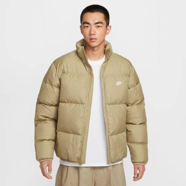 ナイキ IB2976-297 ナイキ TF クラブ パファー ジャケット (297)パラシュートベージュ/(ホワイト) メンズ・ユニセックス 25ho 25p