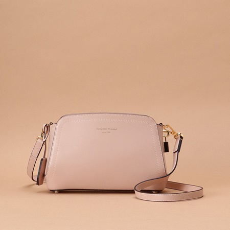 サマンサタバサ ショルダーバッグ トラペズミニヨン ピンクベージュ Samantha Thavasa サマンサ タバサ ブランド 正規品 新品 ギフト プレゼント 人気 おすすめ 誕生日 記念日 クリスマス 送料無料 ラッピング無料