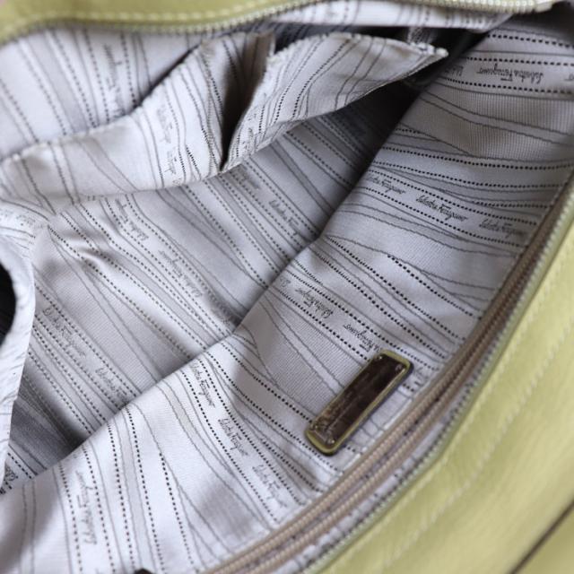 美品 Salvatore Ferragamo サルヴァトーレ フェラガモ スモール