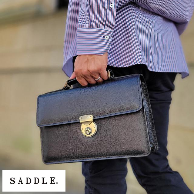 SADDLE 牛革 かぶせ ミニブリーフケース  本革 レザー セカンドバッグ 持ち手 おしゃれ かっこいい シンプル  【送料無料】