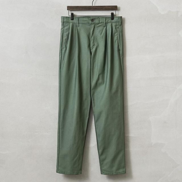 MADE IN USA デッドストック コットンサテン ツータック トラウザーズ OLIVE / チノパン【Cx】【I】｜メンズファッション アメカジ ミリタリー テーパード アメリカ製 カジュアル メンズパンツ