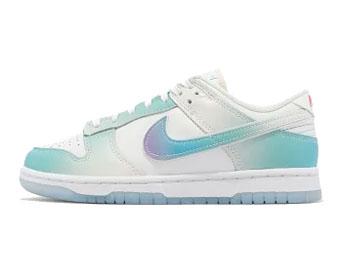 シューズ スニーカー   ナイキ Nike Wmns Dunk Low Unlock Your Space W White/Pu