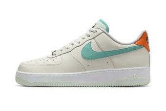 バスケットシューズ バッシュ スニーカー  Be The One  ナイキ Nike AIR FORCE 1  '07 Sai