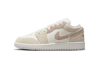 バスケットシューズ バッシュ スニーカー   ジョーダン Jordan Air Jordan 1 Low SE GS GS L
