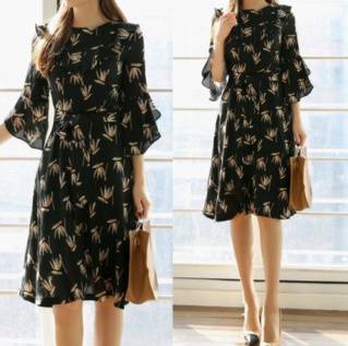 プリントワンピース ミディ丈 袖フレアー 入学式 卒業式 通勤 トレンド フェミニン エレガント フリル 結婚式二次会 お呼ばれ 2018年新作