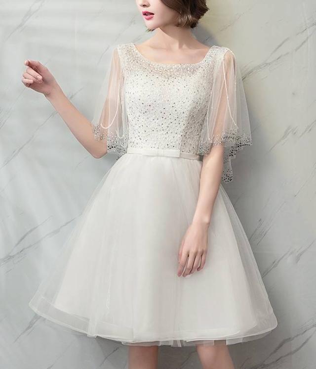 パーティードレス ブライズメイドドレス 春夏 結婚式 二次会 披露宴 ホワイト シャンパン 大きいサイズ ミニ丈 ショート丈 ノースリーブ 半袖 袖あり Aライン Xライン フレア ビジュー 透け感 シースルー ラウンドネック 20代 30代 フェミニン ガーリー