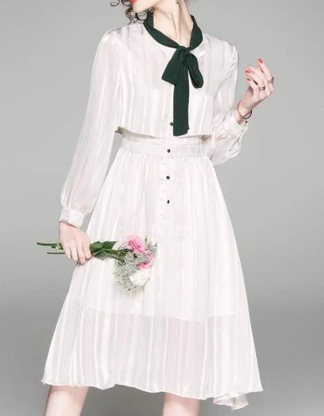 パーティードレス 長袖 リボンタイ 膝丈 ミディ丈 Aライン ストライプ フレア エレガント パーティー 結婚式 二次会 お呼ばれ