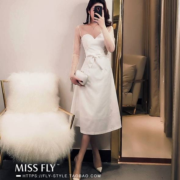 透け感 シースルーメッシュ 切り替えデザイン ロングフレアデザイン ハルネック Aライン ワントーンカラー シンプル 無地 エレガント