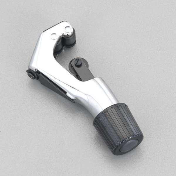 エスコ ESCO 1/8"-1 1/8" チューブカッター EA203C WO店の通販はau PAY マーケット - ヒロチー商事 | au ...