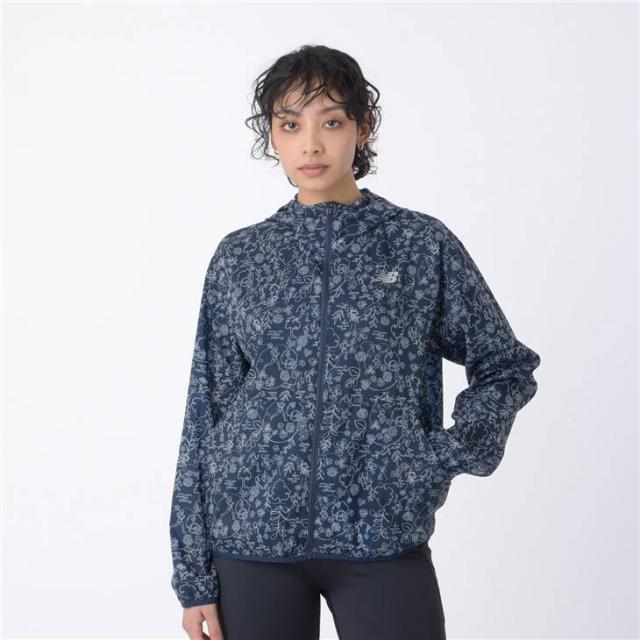 ニューバランス ウィンドブレーカー レディース Newbalance スペシャルエディションジャケット 薄手 総柄 ランニングウェア マラソン レース アウター はっ水 透け感 女性用 スポーツウェア ウインドブレーカー ネイビー 服 ブランド アパレル/AWJ4109Y-NNY