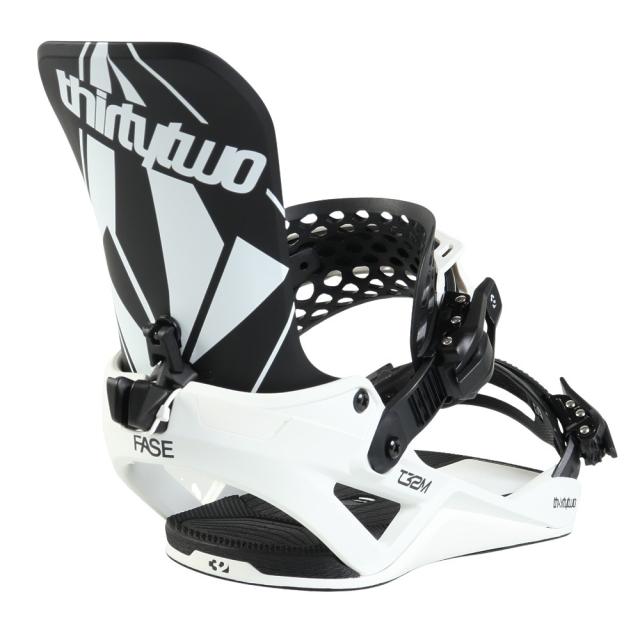 ポイント5％！ 12/3 21:00〜22:59限定】32(32)スノーボード