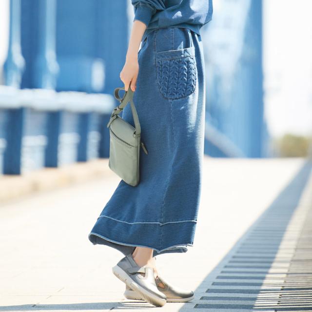 インディゴ染めケーブルニット使い スウェットロングスカート スカート フレアスカート ギャザースカート A21702