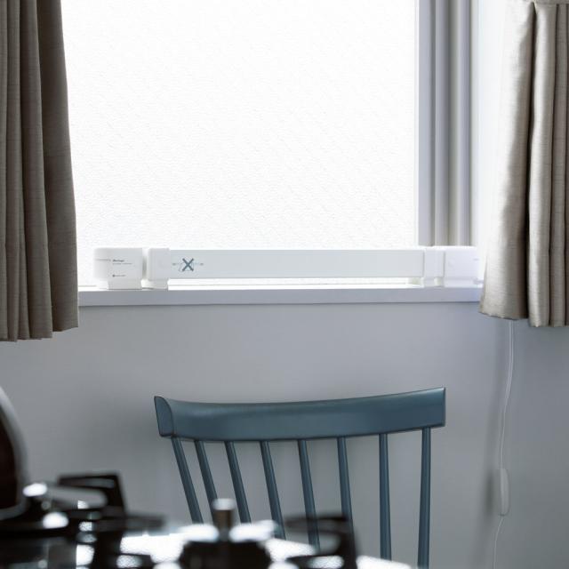 結露と冷気を抑制！「窓際ヒーター」幅60-90cm伸縮式 季節家電 生活家電 暖房器具 ヒーター 610405