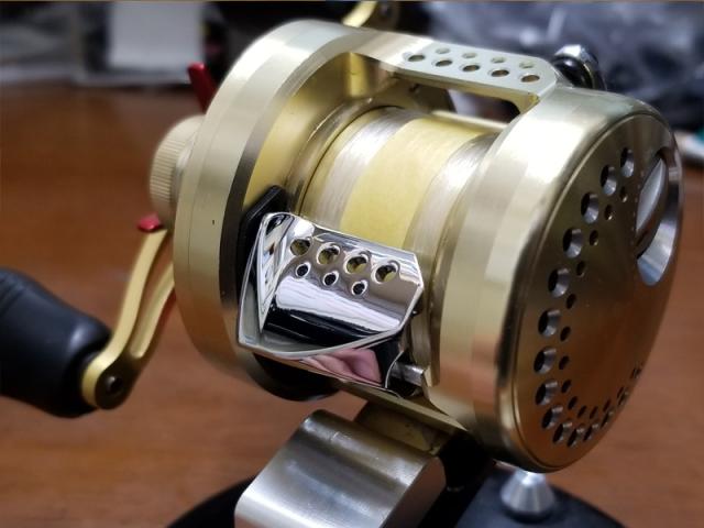 【KAKEDZUKA DESIGN WORKS/カケヅカデザインワークス】シマノ用 オフセットクラッチ （14-15カルカッタコンクエスト100対応）クローム KDW-008