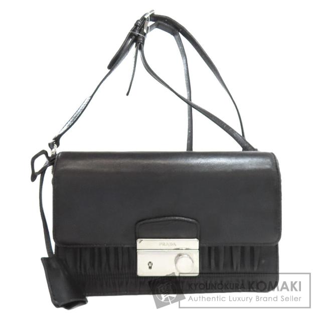 プラダ PRADA  ギャザー  ショルダーバッグ レザー レディース  中古