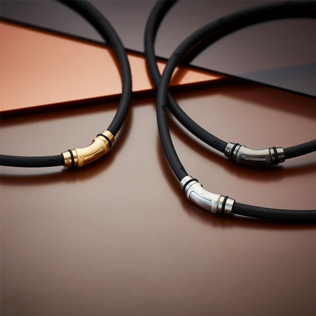 【取り寄せ商品】 コラントッテ Colantotte ネックレス クレストR EX 磁気 血行改善 首 肩 コリ マルチスポーツ プレゼント ギフト メンズ レディース ユニセックス シルバー ブラック ゴールド ABAPV