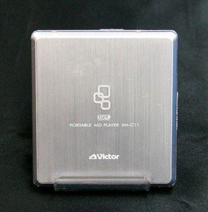 【中古品】Victor　ビクター　JVC　XM-C11-S　シルバー　ポータブルMDプレーヤー　MDL(中古品)