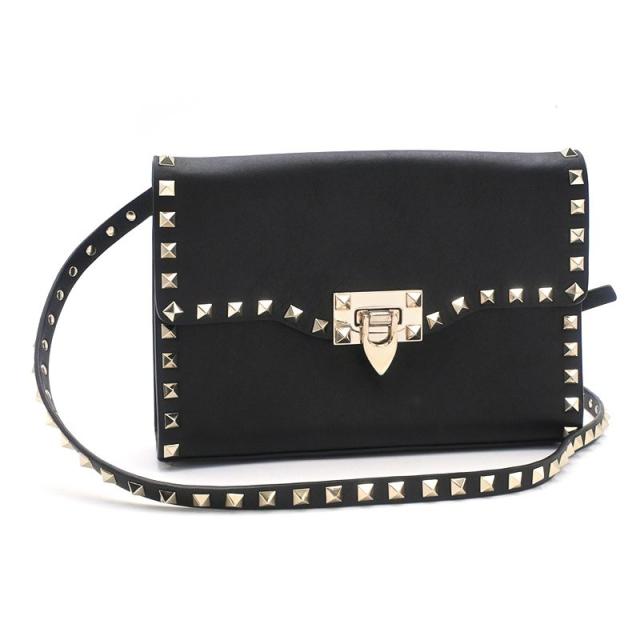 ヴァレンティノガラヴァーニ ロックスタッズ ショルダーバッグ レザー ブラック クロスボディバッグ 肩掛けバッグ 黒 中古 送料無料