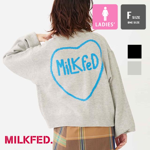 「 MILKFED. ミルクフェド 」 MILKFED. x ERIN D. GARCIA KNIT TOP ミルクフェド×エリン・ディー・ガルシア ニット クルーネック セータ 103233015002 / MILKFED. ミルクフェド ニット セーター ERIN D. GARCIA コラボ ロゴ プリント カジュアル アメカジ ストリート 2023AW