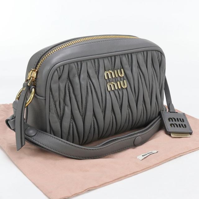 中古美品MIUMIU(OUTLET) ミュウミュウ アウトレット 斜め掛け ショルダーバッグ 5BH118 マテラッセ レディース グレー