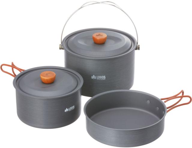 ロゴス LOGOS アウトドア ファミリークッカーセット 家族用 鍋 三点セット キャンプ バーベキュー BBQ 調理 クッキング 吊り鍋 フライパン 鍋料理 小鍋 コンパクト収納 収納袋付き  81210209