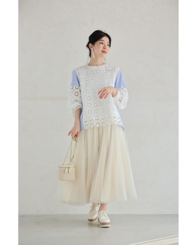 新作2月13日 シャツとステンドグラスレースのドッキングブラウス