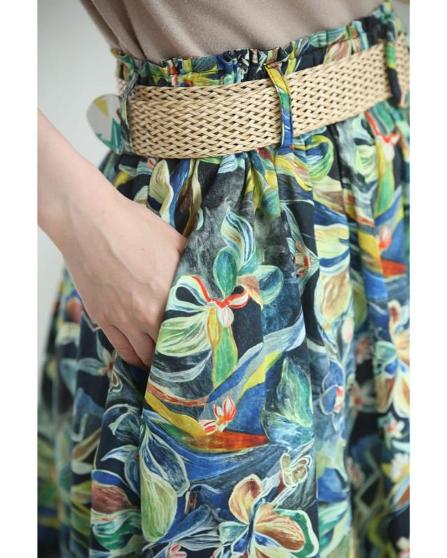 再入荷8月1日 色彩豊かに描くボタニカル柄ミディアムスカート（ベルト付き）cawaii w61194ps S~3L対応 総ゴム ふんわり プリント柄 グリーン オシャレ 個性的 大人可愛い エレガント 上品 春服 春物 夏服 夏物 綿100％ レディース ファッション ミセス 30代 40代 50代 再入荷8月1日 色彩豊かに描くボタニカル柄ミディアムスカート（ベルト