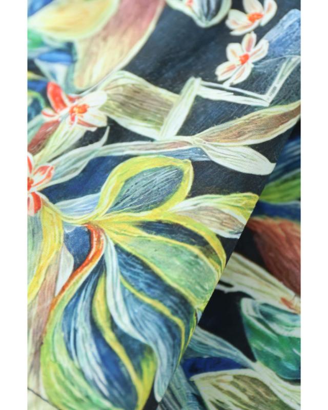 再入荷8月1日 色彩豊かに描くボタニカル柄ミディアムスカート（ベルト