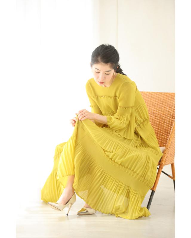 再入荷8月24日 花舞うように広がる段プリーツロングワンピース cawaii