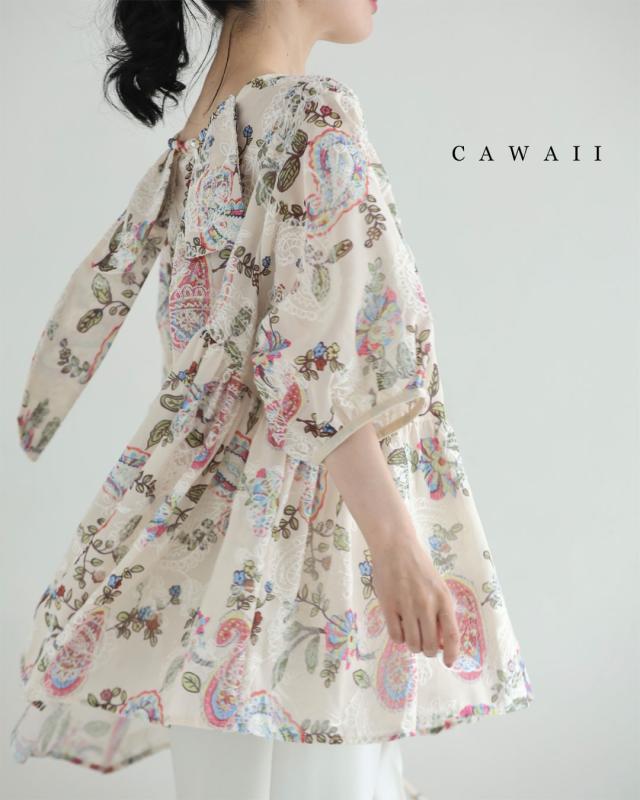 再入荷8月24日 彩り溢れる花とペイズリーのAラインプルオーバートップス cawaii w61348ps S~2L対応 大人女子 体型カバー ベージュ お洒落 日常使い おでかけ プリント フレア 刺繍 春 夏 レディース ファッション 大人 30代 40代 50代 60代