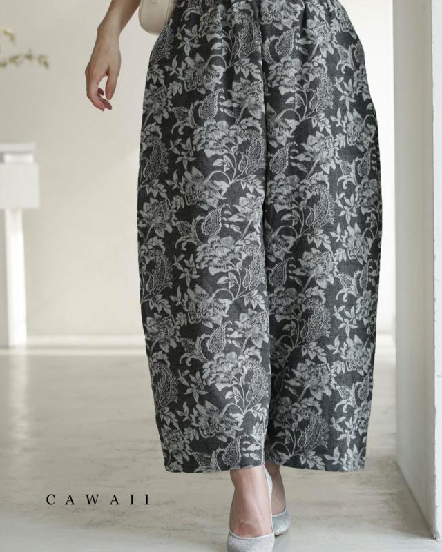 新作9月18日 エレガントなジャガードカーブラインパンツ w61513ps S~L対応 大人女子 体型カバー ブラック 春 秋 冬 ヘビロテ 高級感 おしゃれ アンクル丈 総柄 花 ゆったり レディース ファッション 大人 ママ ミセス 30代 40代 50代 60代