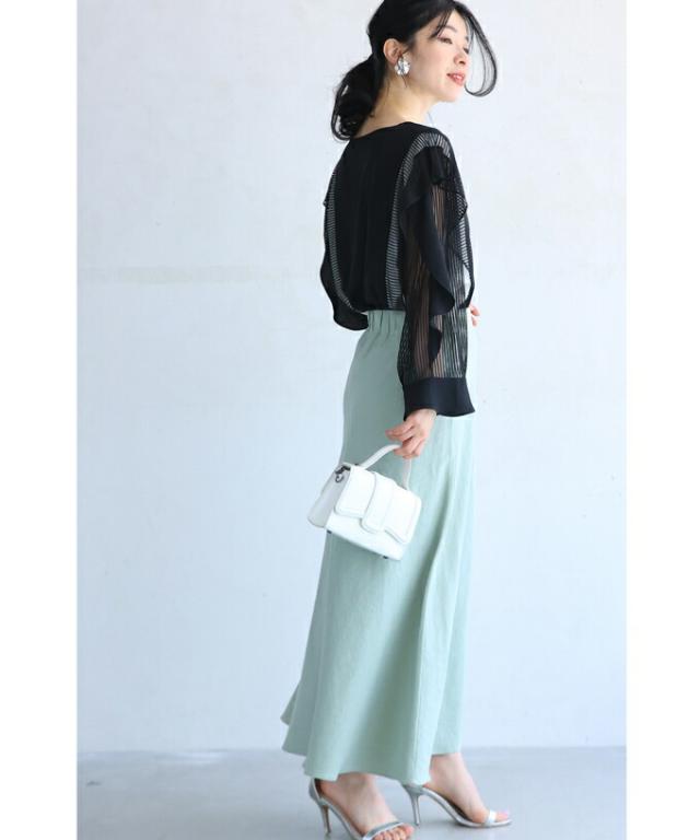 再入荷6月4日 フリル流れるシアーストライプ袖のバイカラーブラウス