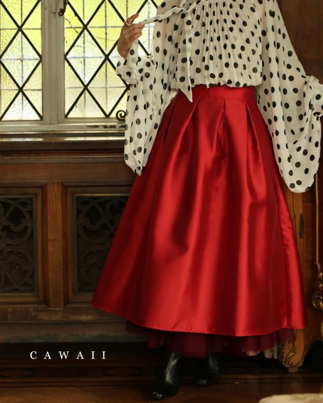 再入荷11月24日 ラグジュアリーな艶紅タックミディアムスカート cawaii wkj00262 S~L対応 後ろゴム ふんわり 光沢感 鮮やか レッド  オシャレ 個性的 大人可愛い エレガント 上品 春 秋服 秋物 冬服 冬物 レディース ファッション ミセス 30代 40代 50代