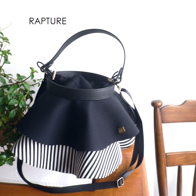 RAPTURE ラプチャー バッグ ダイバー素材 ネオプレン ネオプレーン ティアード ネイプルズ  ストライプ ショルダー SH943SR ブラック